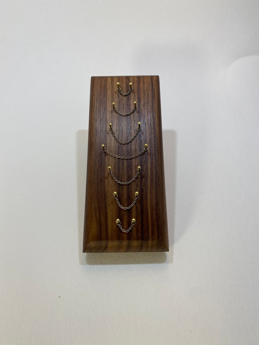 Chain display – Grand Standard Display